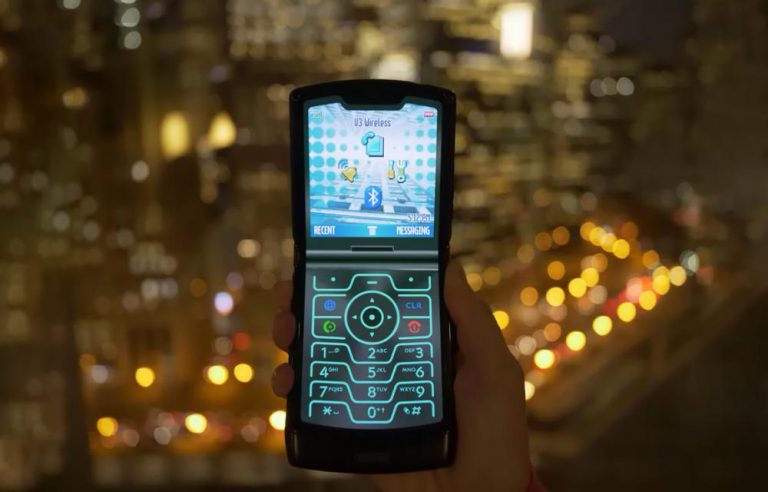 Motorola RAZR 2019: Retro Razr mode το μετατρέπει στο RAZR V3 | Techblog.gr