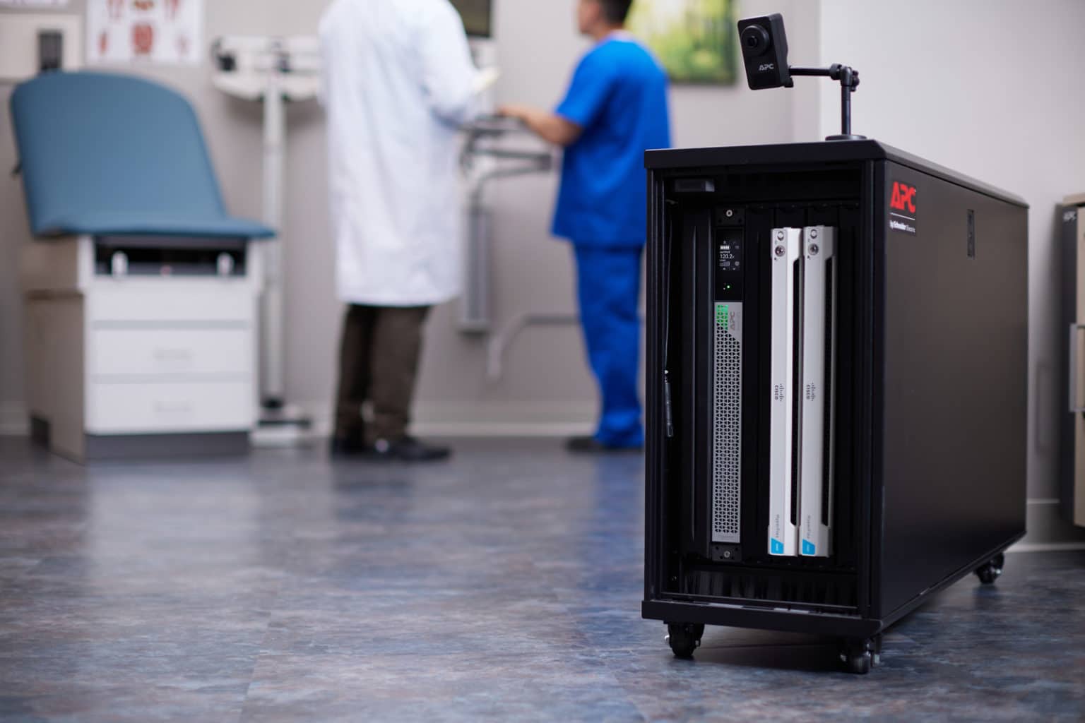 Schneider Electric APC Smart-UPS Ultra: Το πιο μικρό και ελαφρύ ...